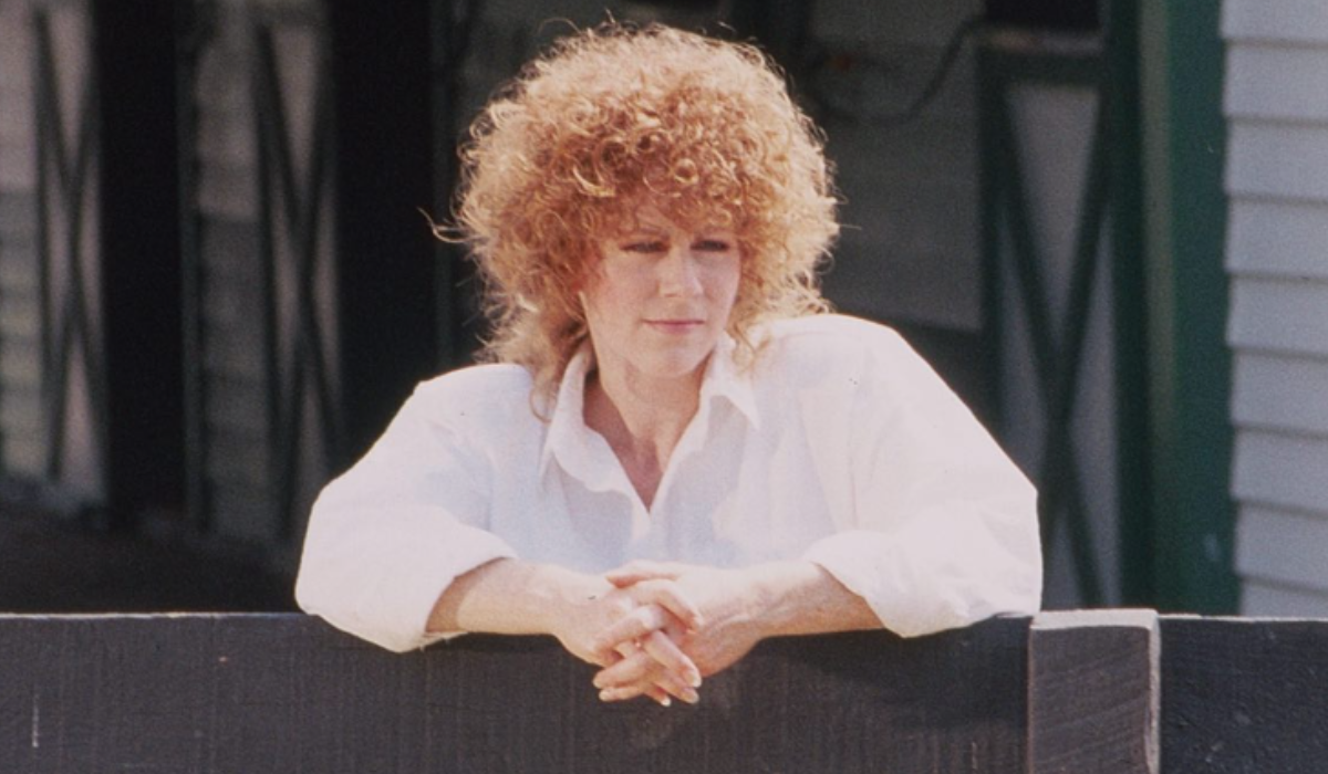 A Heartbreaking Moment in Reba McEntire's Musical Journey - TNH
